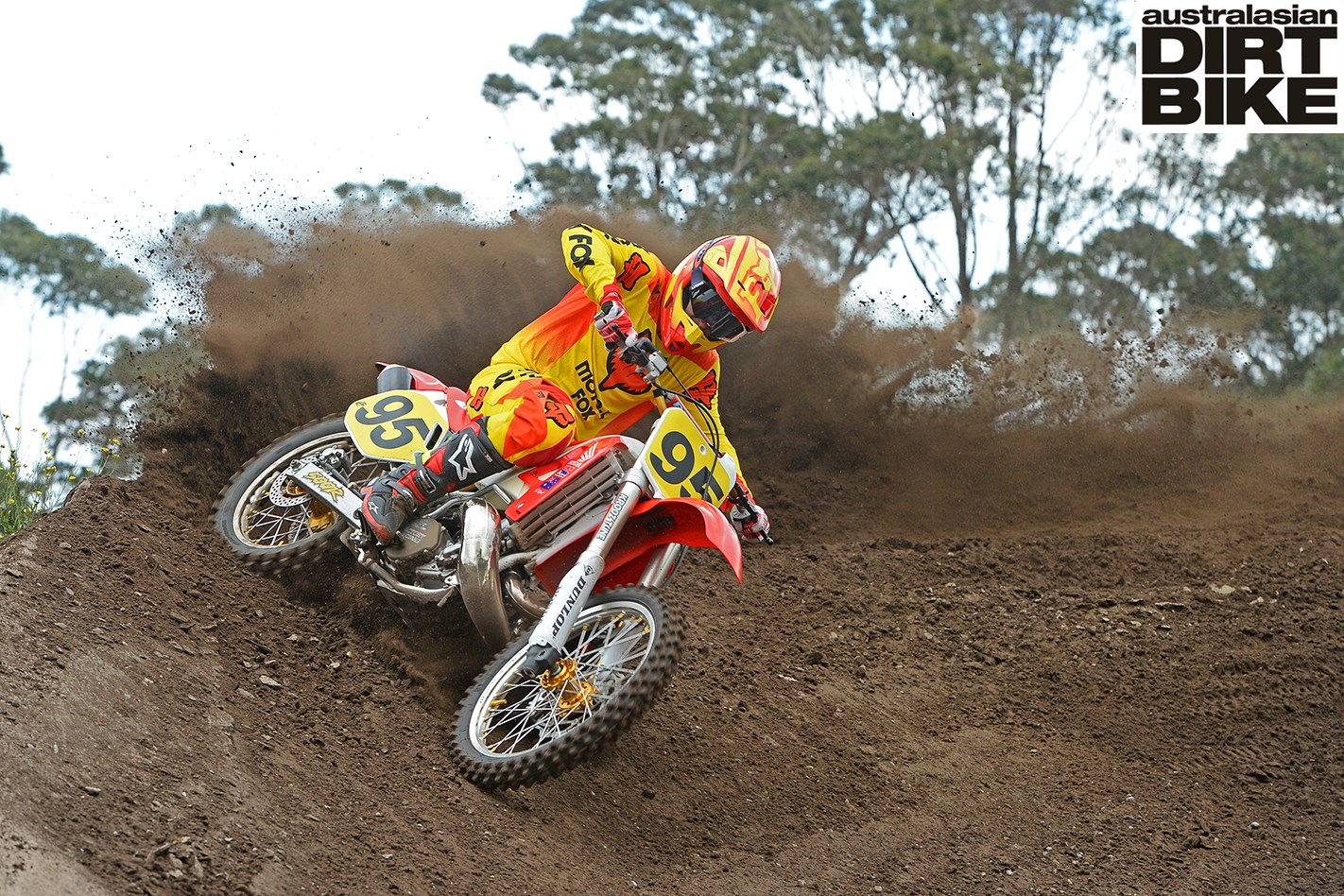 Honda CR500 vs CRF450R Comparo - Australasian Dirt Bike Magazine