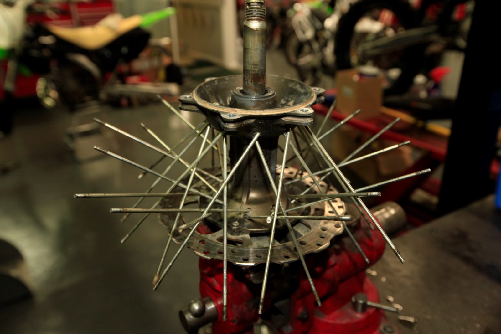 How to Pro: Lacing Wheels - Australasian Dirt Bike Magazine