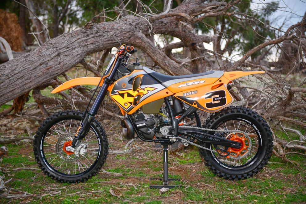 KTM 300 SXC Modern Restoration - Australasian Dirt Bike Magazine