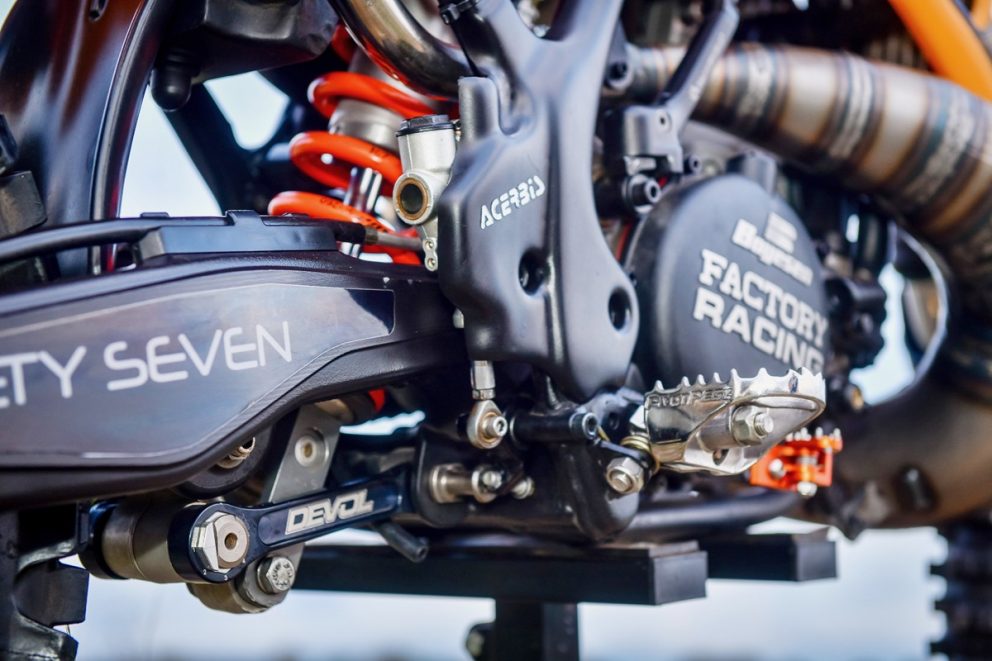 KTM 300 SXC Modern Restoration - Australasian Dirt Bike Magazine
