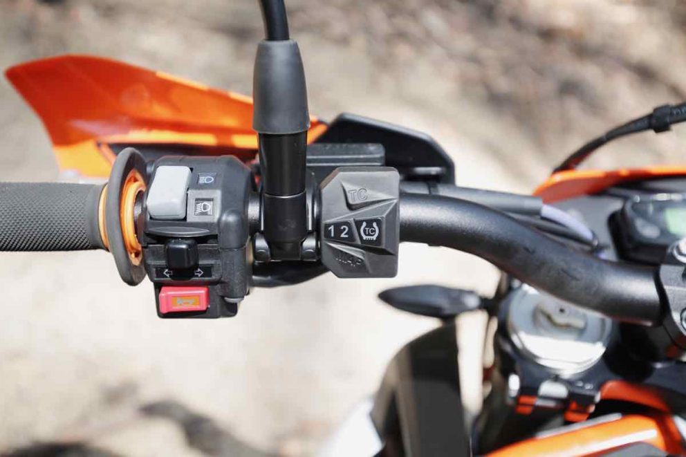 KTM 690 Enduro R Review - Australasian Dirt Bike Magazine