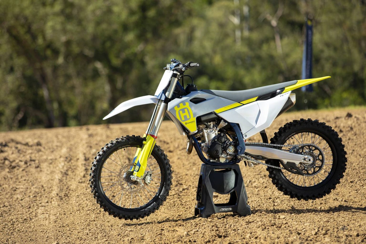 WHAT ABOUT THE 350? Husqvarna FC 350 2023 - Australasian Dirt Bike Magazine