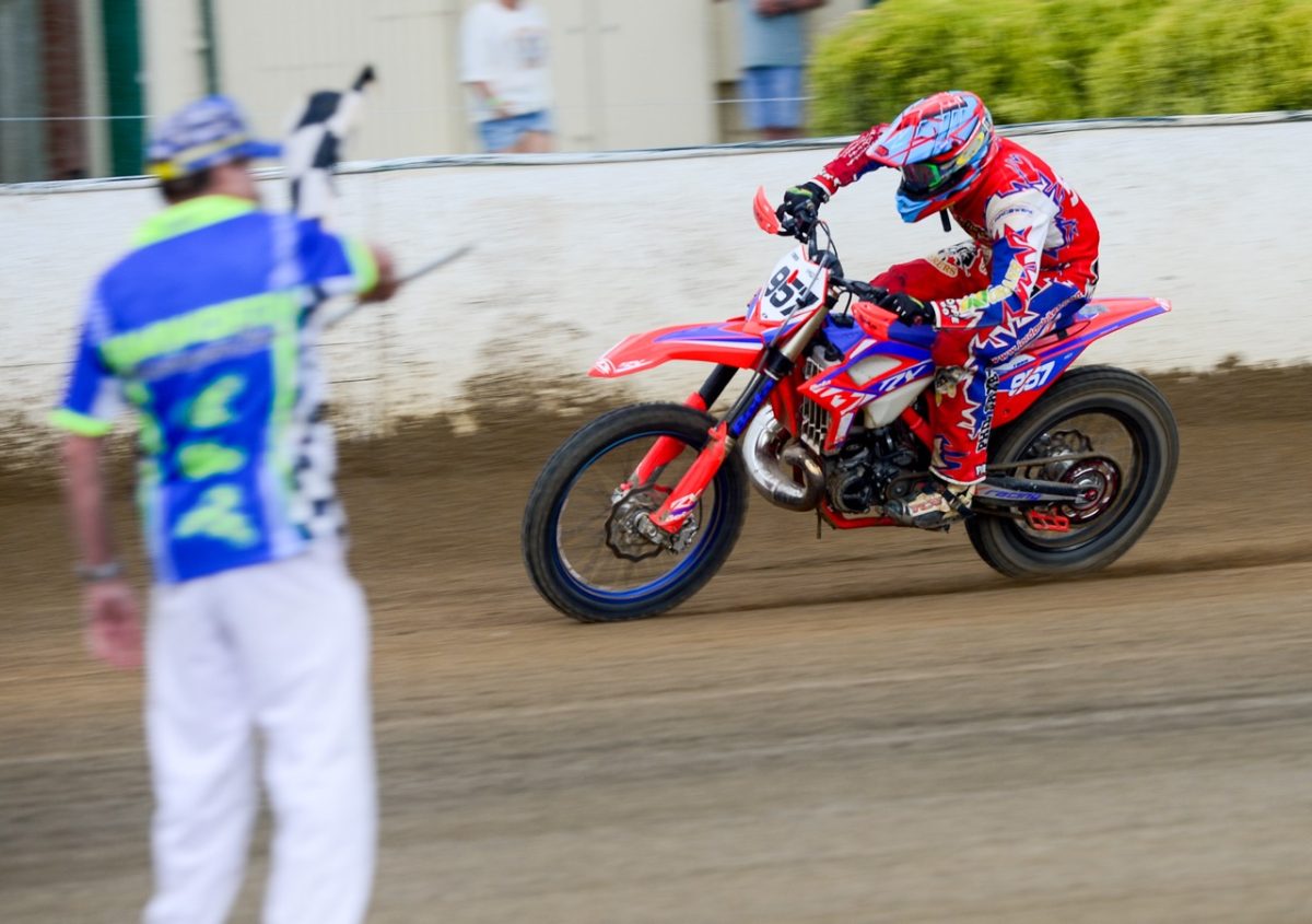 BIKE PROFILE | BATHURST LONG TRACK BETA RX300 - Australasian Dirt Bike ...