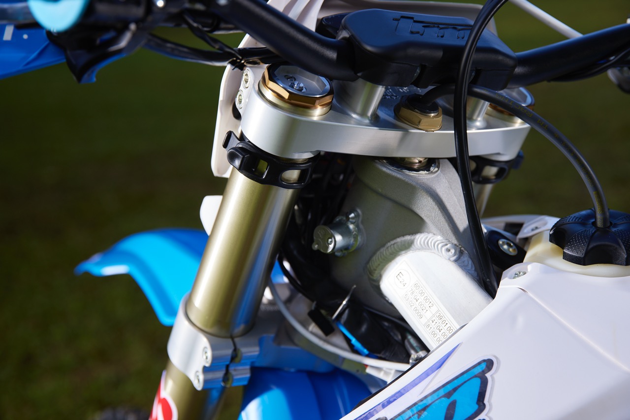 ENDURO TEST | 2023 TM EN 300 FI ES - Australasian Dirt Bike Magazine