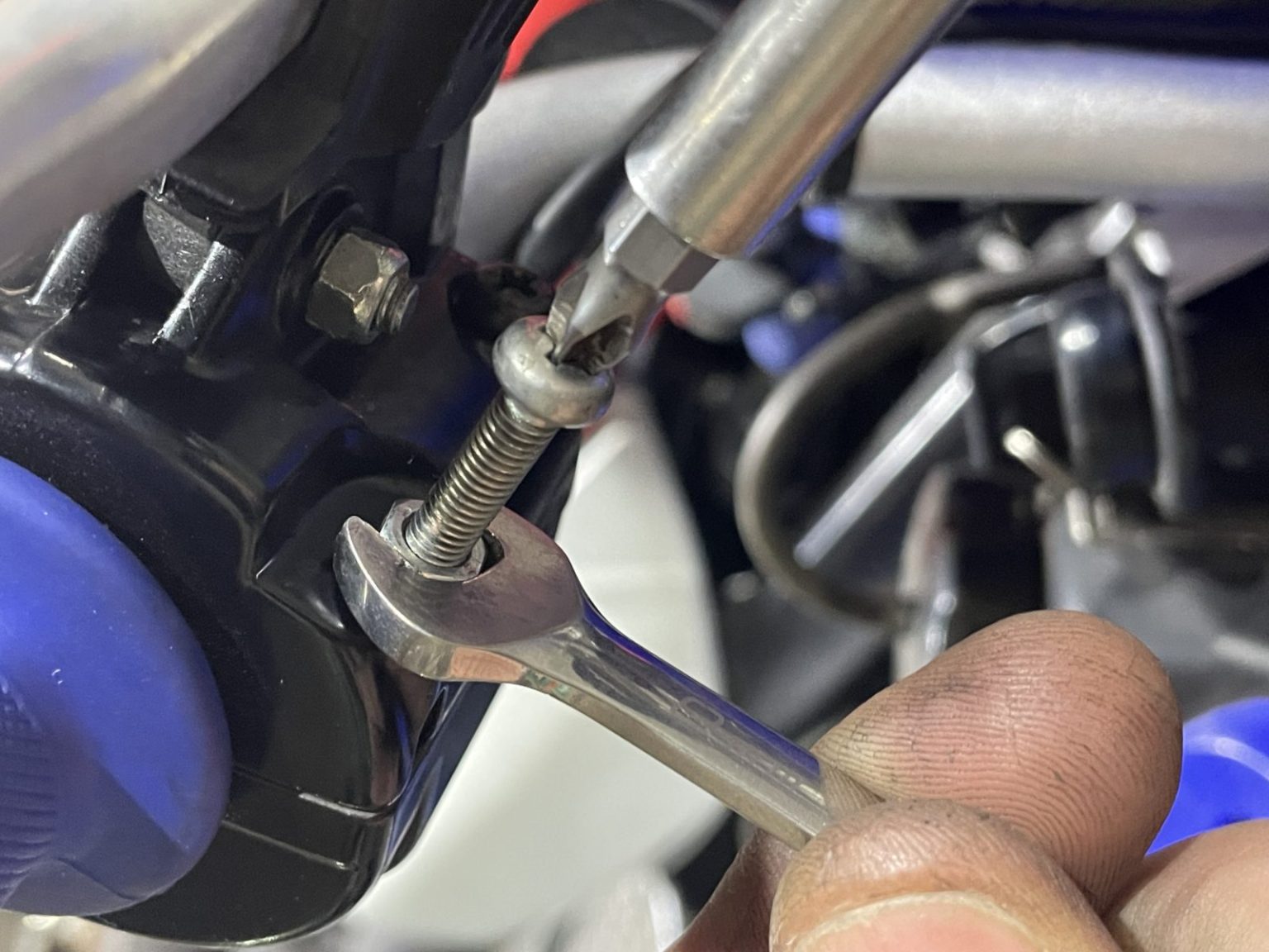 HOW TO TECH | ADJUSTING A YAMAHA PW50 THROTTLE SCREW - Australasian ...