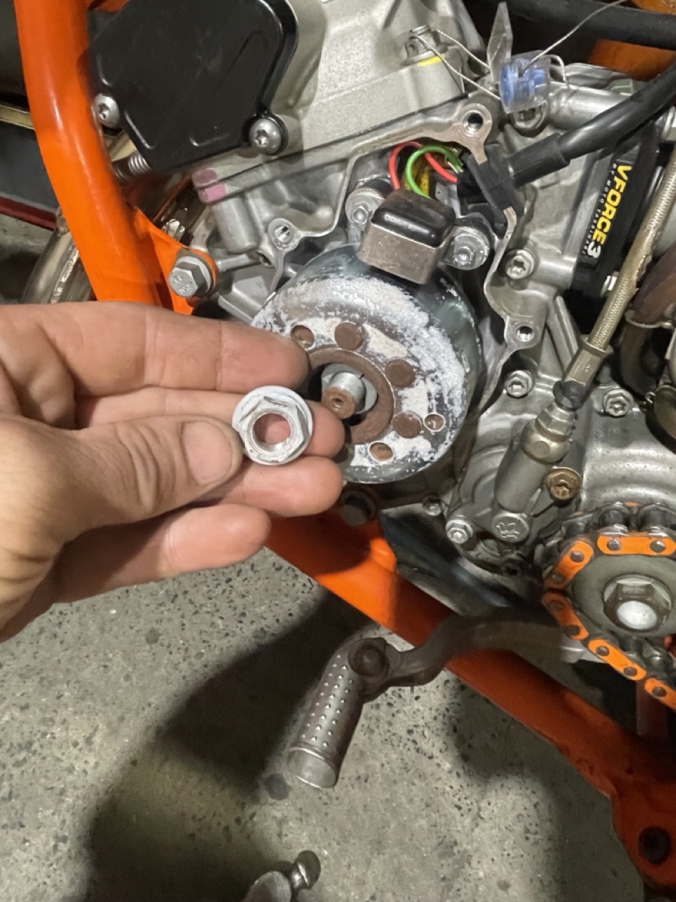 TECH | REMOVING A TWO-STROKE FLYWHEEL - Australasian Dirt Bike Magazine