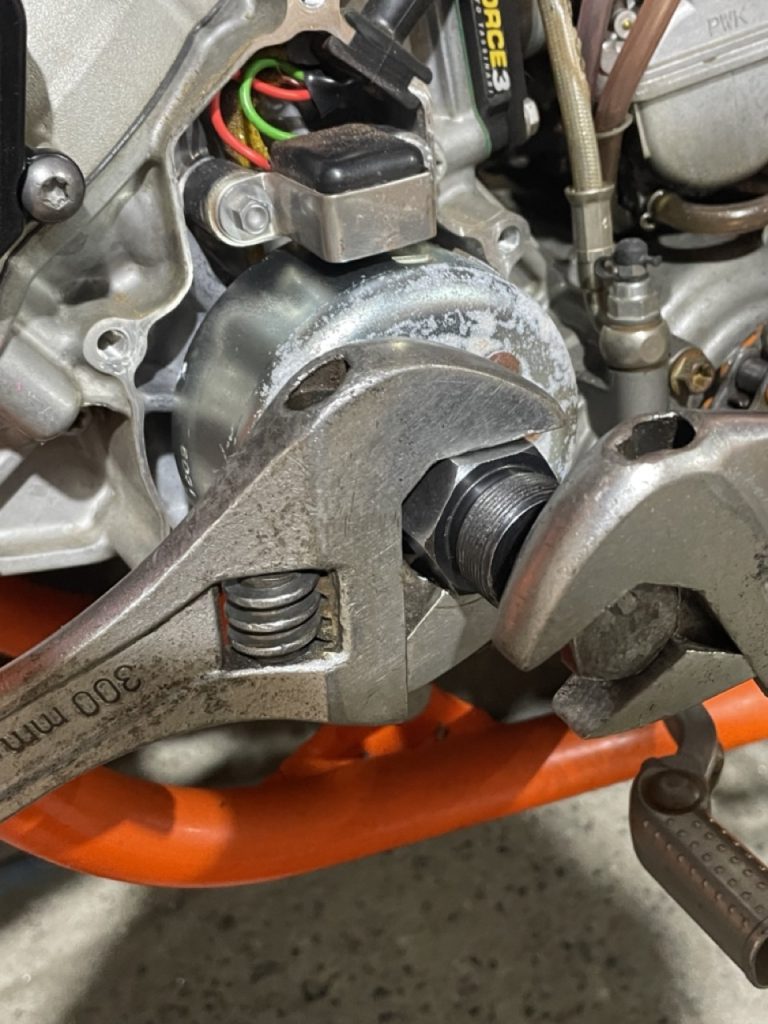 TECH | REMOVING A TWO-STROKE FLYWHEEL - Australasian Dirt Bike Magazine
