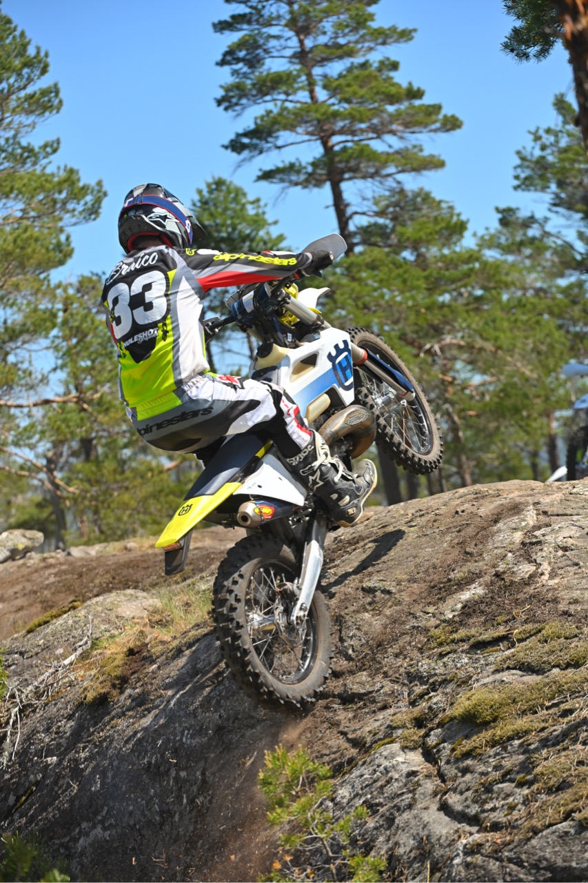 ENDURO TEST | 2024 HUSQVARNA TE 300 - Australasian Dirt Bike Magazine