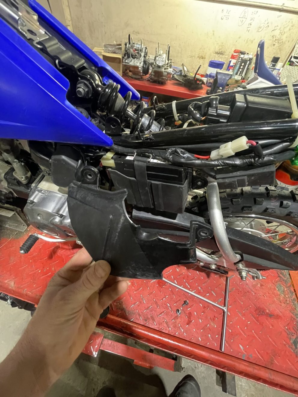 HOW TO | CHARGE A YAMAHA TT-R50 BATTERY - Australasian Dirt Bike Magazine