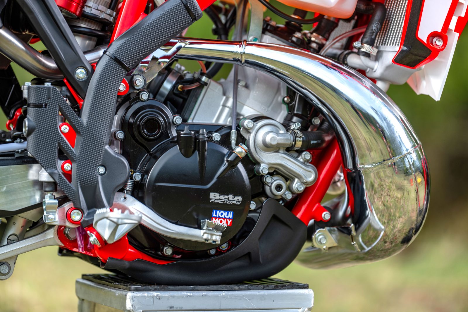 ENDURO TEST | 2024 BETA RR 200 - Australasian Dirt Bike Magazine