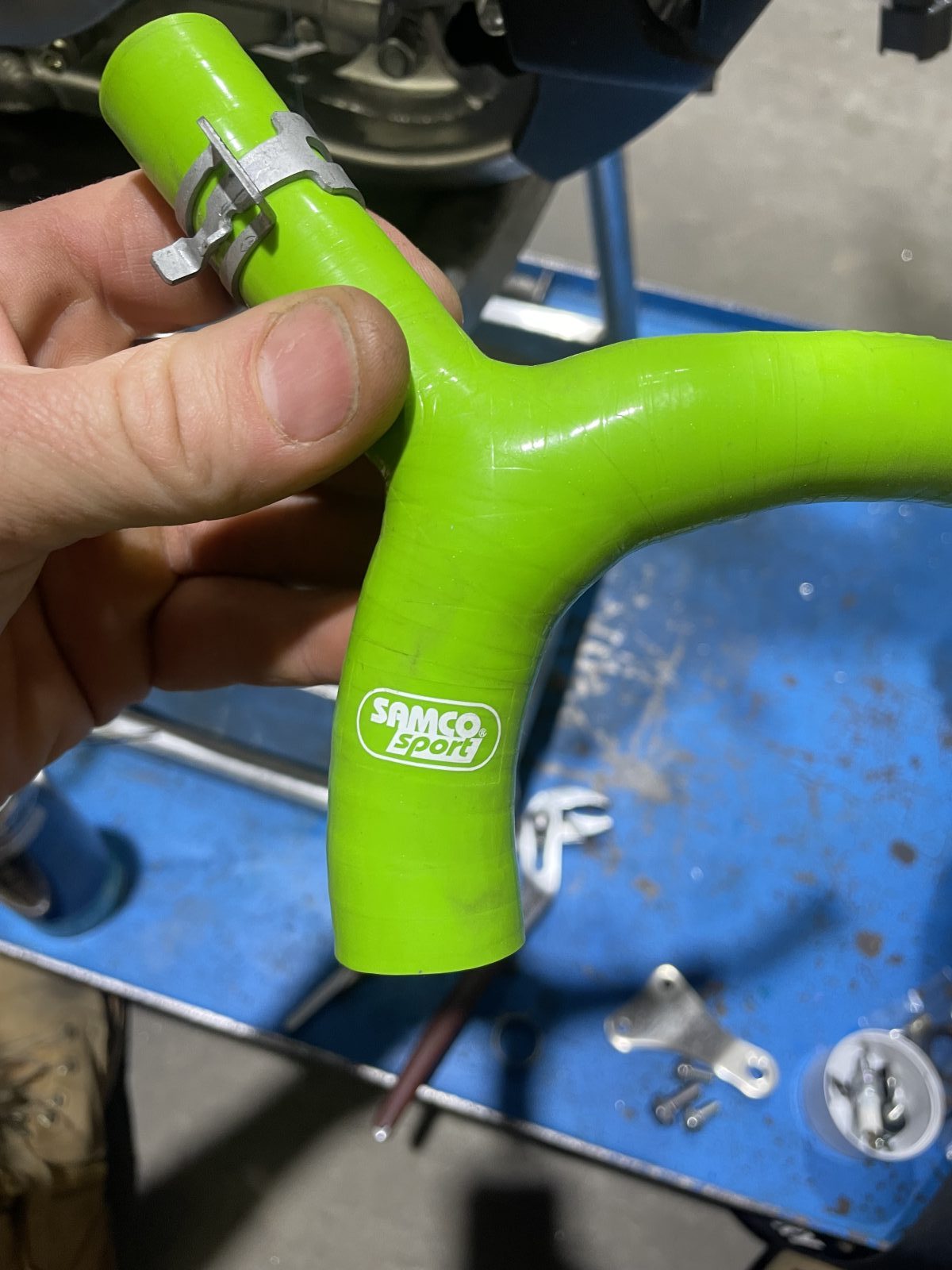 HOW TO TECH | FITTING A KAWASAKI RADIATOR HOSE - Australasian Dirt Bike ...