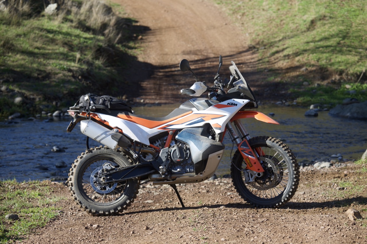 ADVENTURE BIKE COMPARO | 800CC-900CC ADV BIKES - Australasian Dirt Bike ...