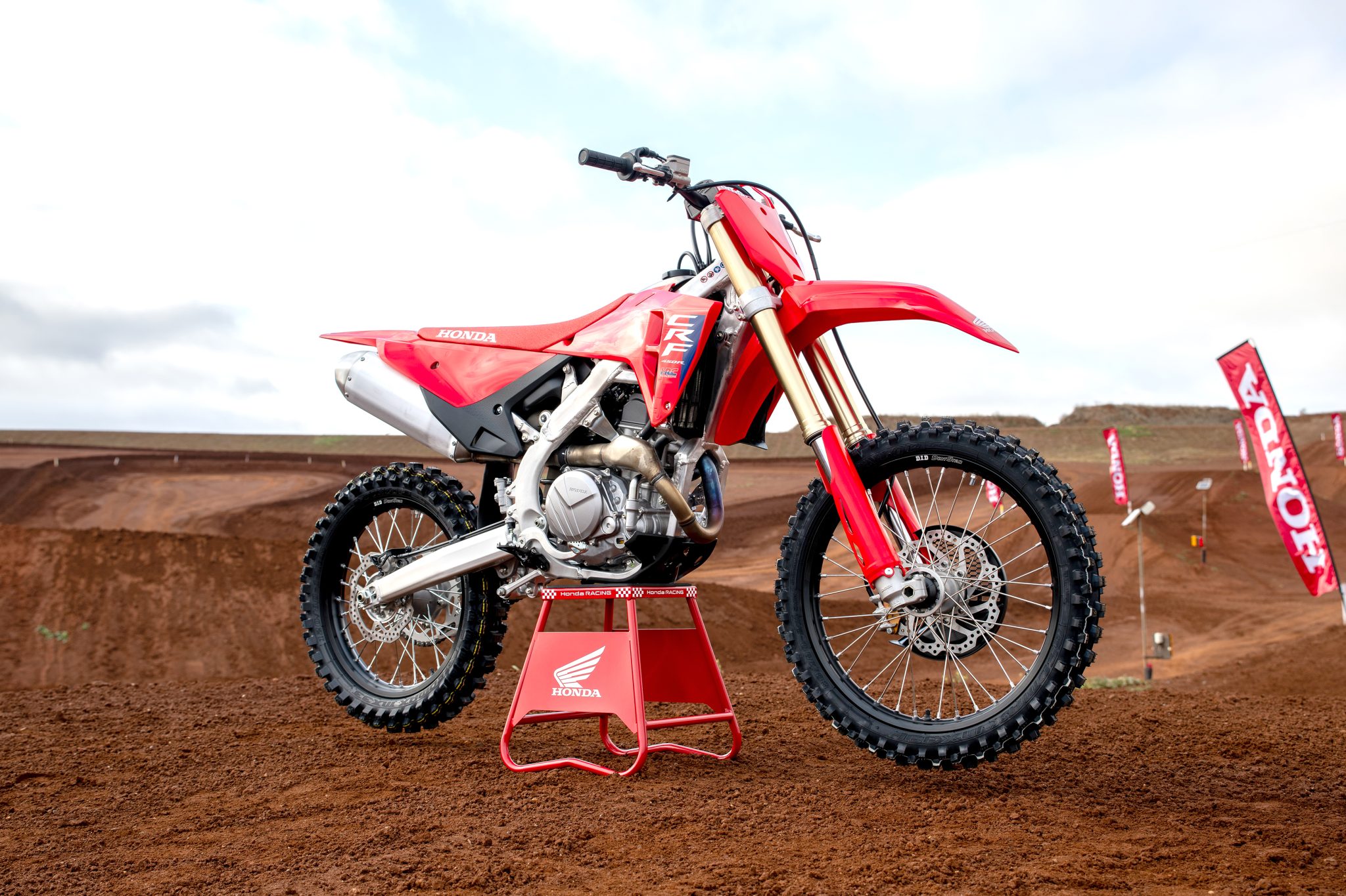 MOTOCROSS LAUNCH | MY25 HONDA CRF450R - Australasian Dirt Bike Magazine
