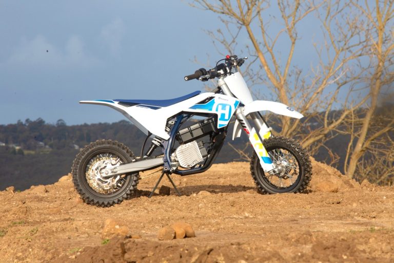 KIDS TEST | 2024 HUSQVARNA EE 3 - Australasian Dirt Bike Magazine