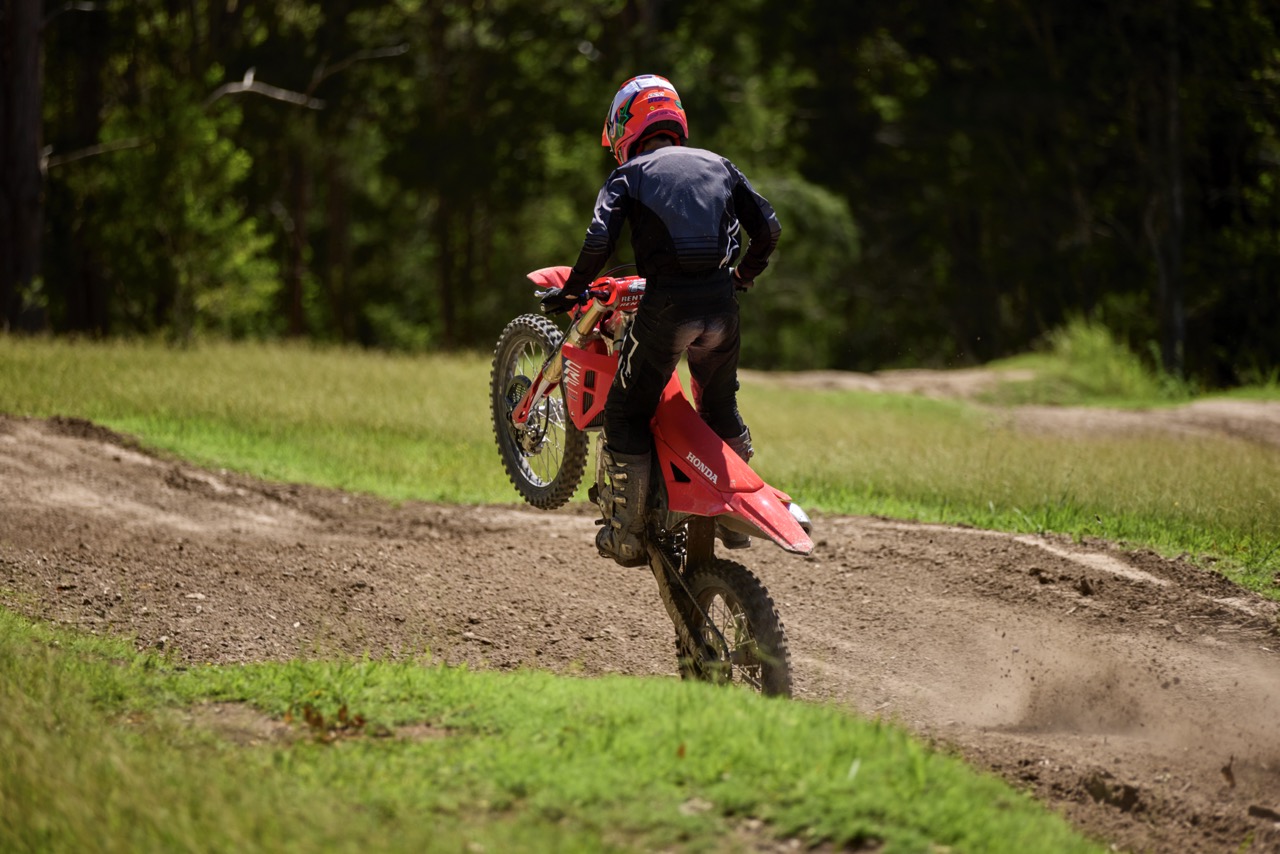 MOTOCROSS COMPARO | YZ250F V CRF250R V KX250 - Australasian Dirt Bike ...