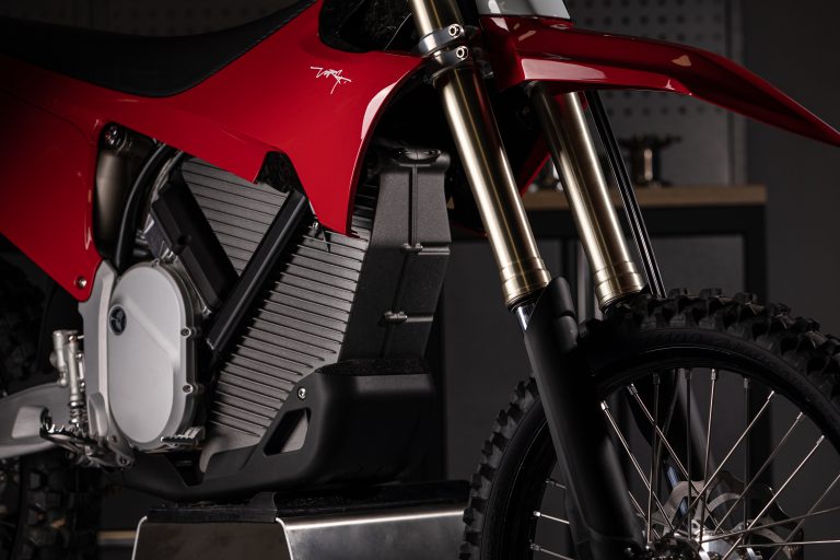 COMPARISON | YAMAHA YZ450F VS STARK VARG - Australasian Dirt Bike Magazine