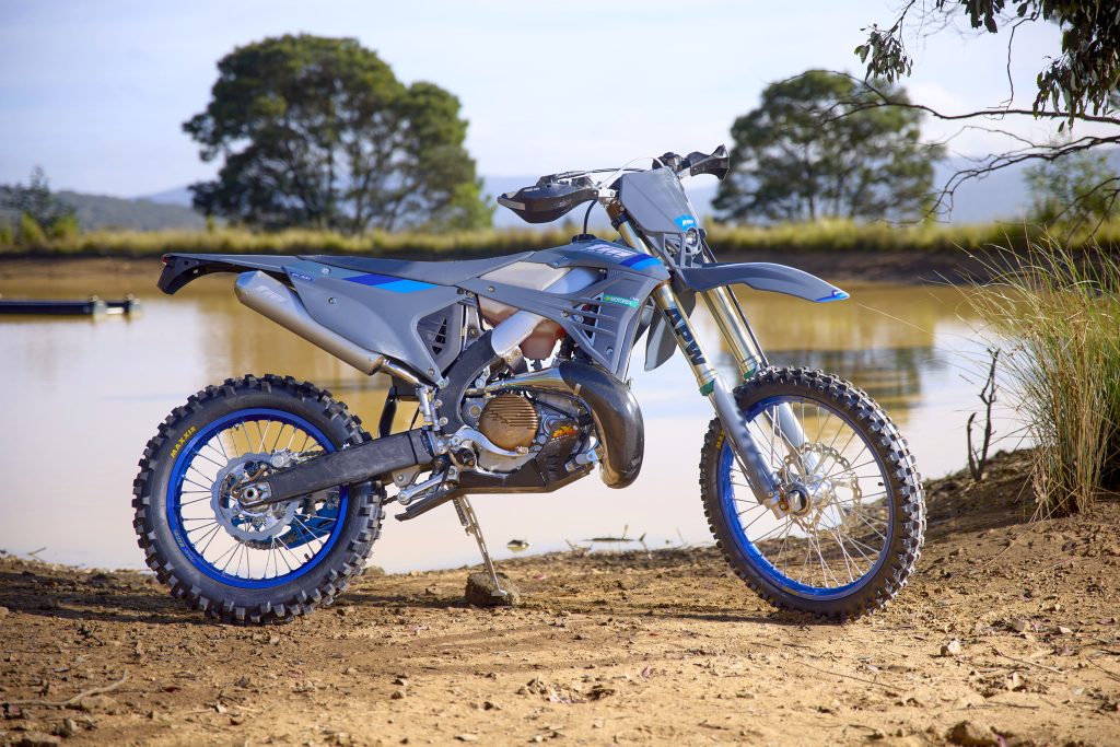 SHOOTOUT | 300CC TWO-STROKE TRAIL SHOOTOUT - Australasian Dirt Bike ...