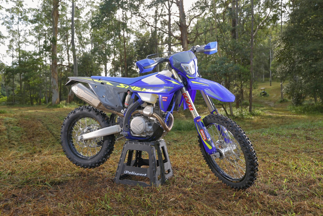 SHOOTOUT | 2025 450 ENDURO SHOOTOUT - Australasian Dirt Bike Magazine