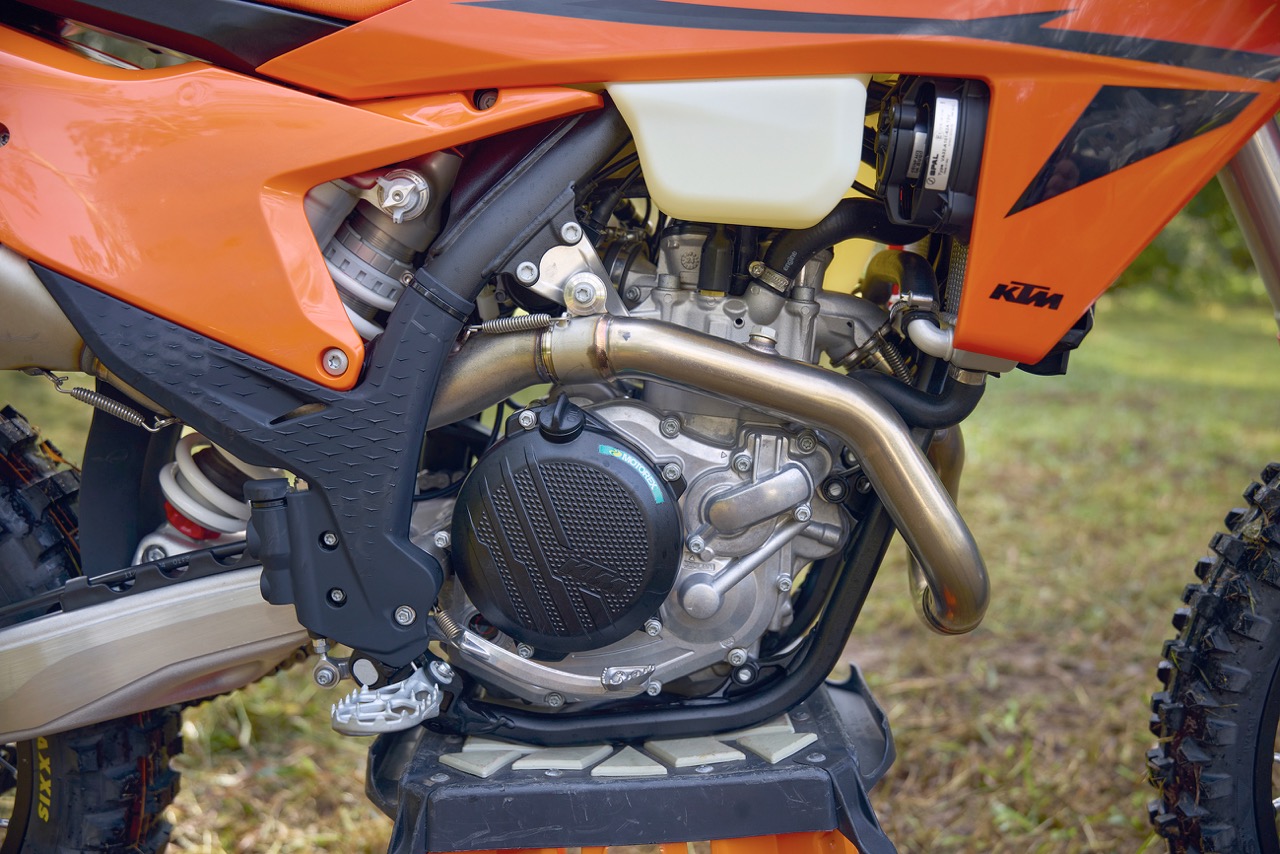 SHOOTOUT | 2025 450 ENDURO SHOOTOUT - Australasian Dirt Bike Magazine